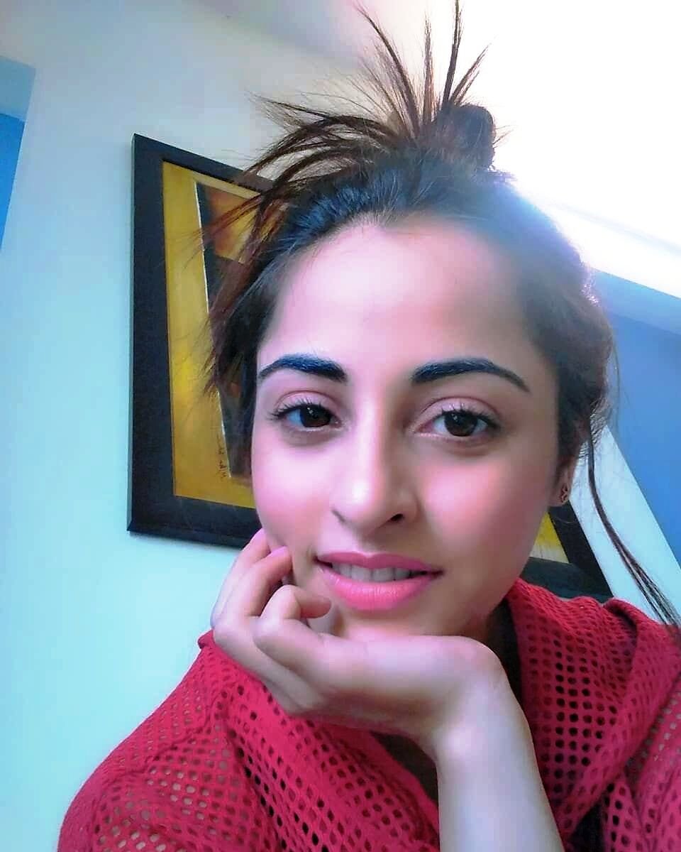 Niyati Fatnani Height, Age, Boyfriend, Family, Biography, Net Worth ...
